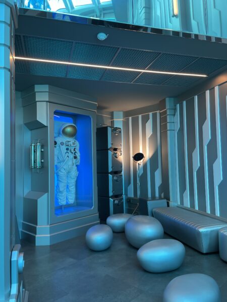 Space Loop : un restaurant où vos plats font des loopings ! - So Tripp